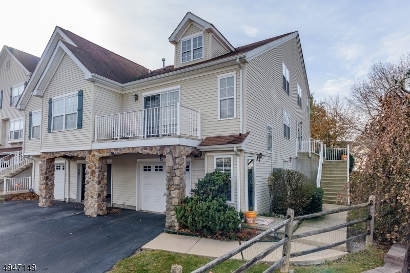 Boulder Ridge Townhome and Condo Listings for Sale in Randolph NJ